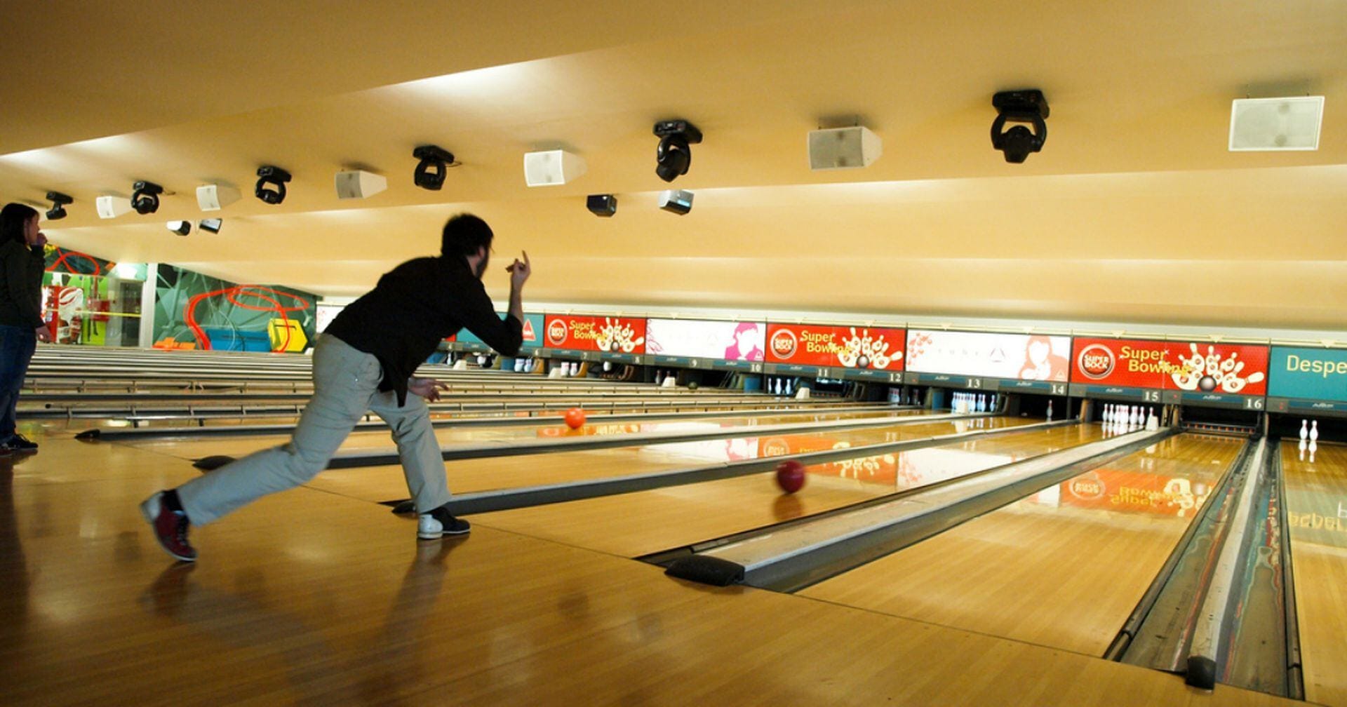 Juegos de bolos cerca de mi ubicación